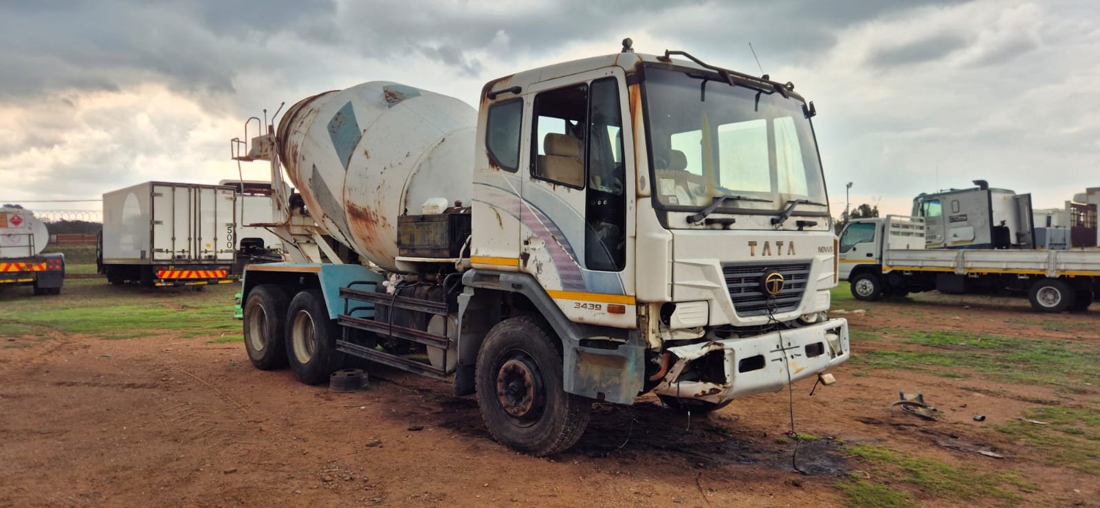 TATA NOVUS 3439 CONCRETE MIXER STRIPPING – R59 Truck Parts